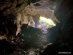 Mulu Caves: Everything You Need To Know 🥰 - Malaysia Uncovered