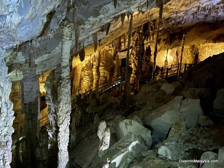 Mulu Caves: Everything You Need To Know 🥰 - Malaysia Uncovered