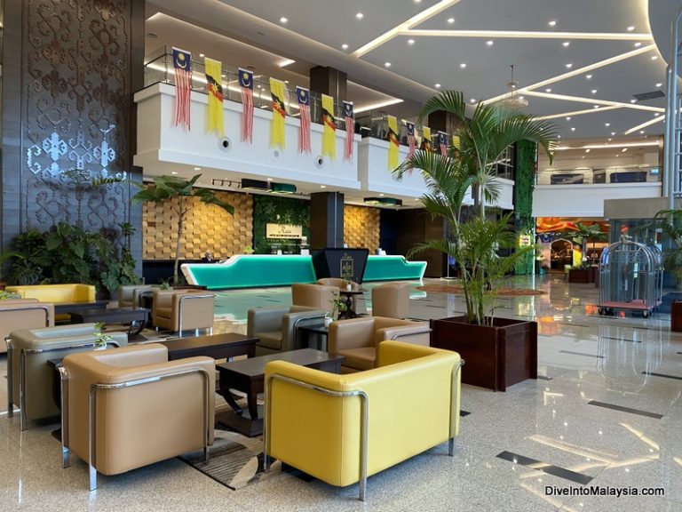 Raia Hotel & Convention Centre Kuching Review: Best Kuching Airport ...